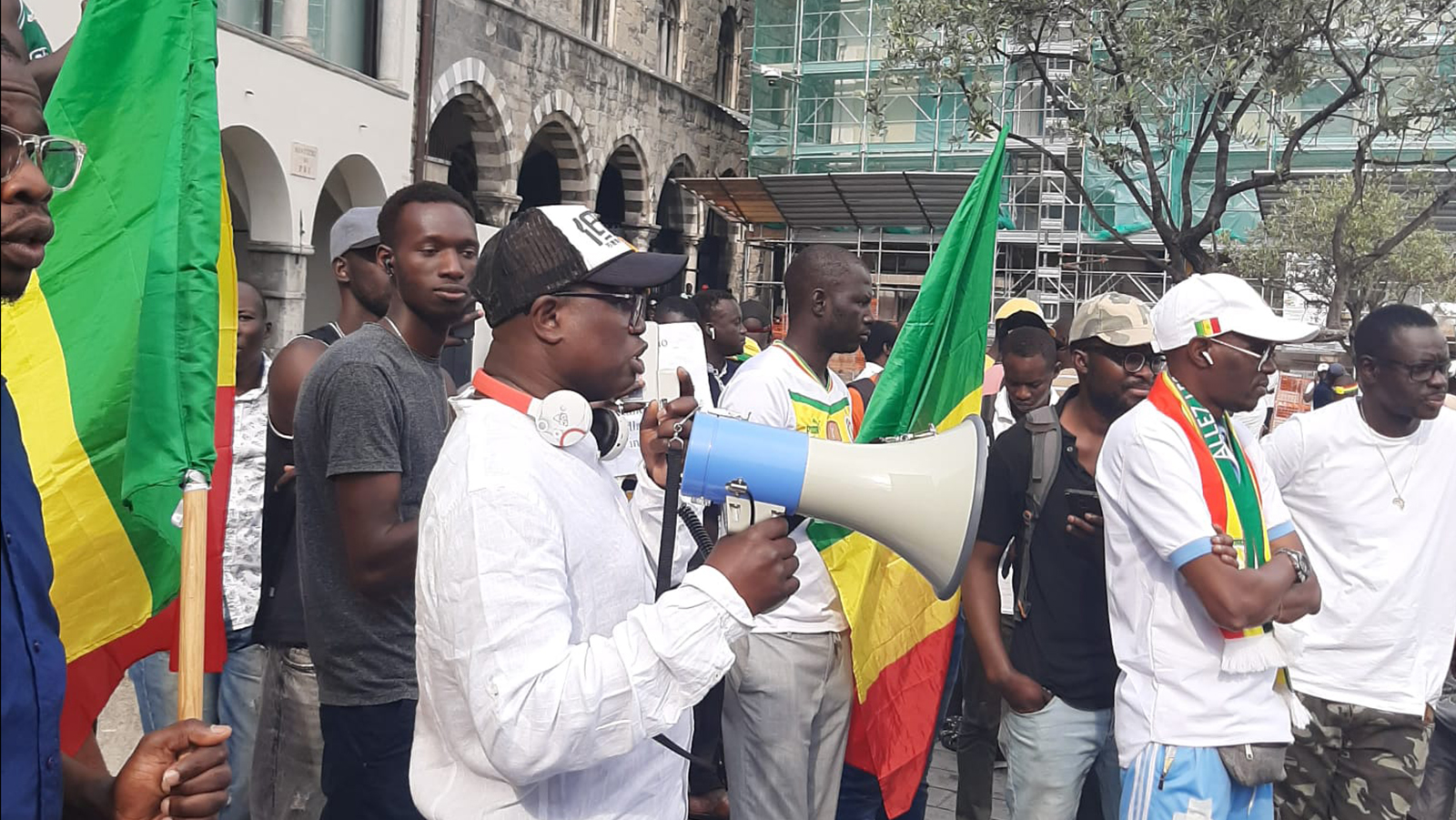 Manifestazione della comunità senegalese a Genova contro il governo di ...