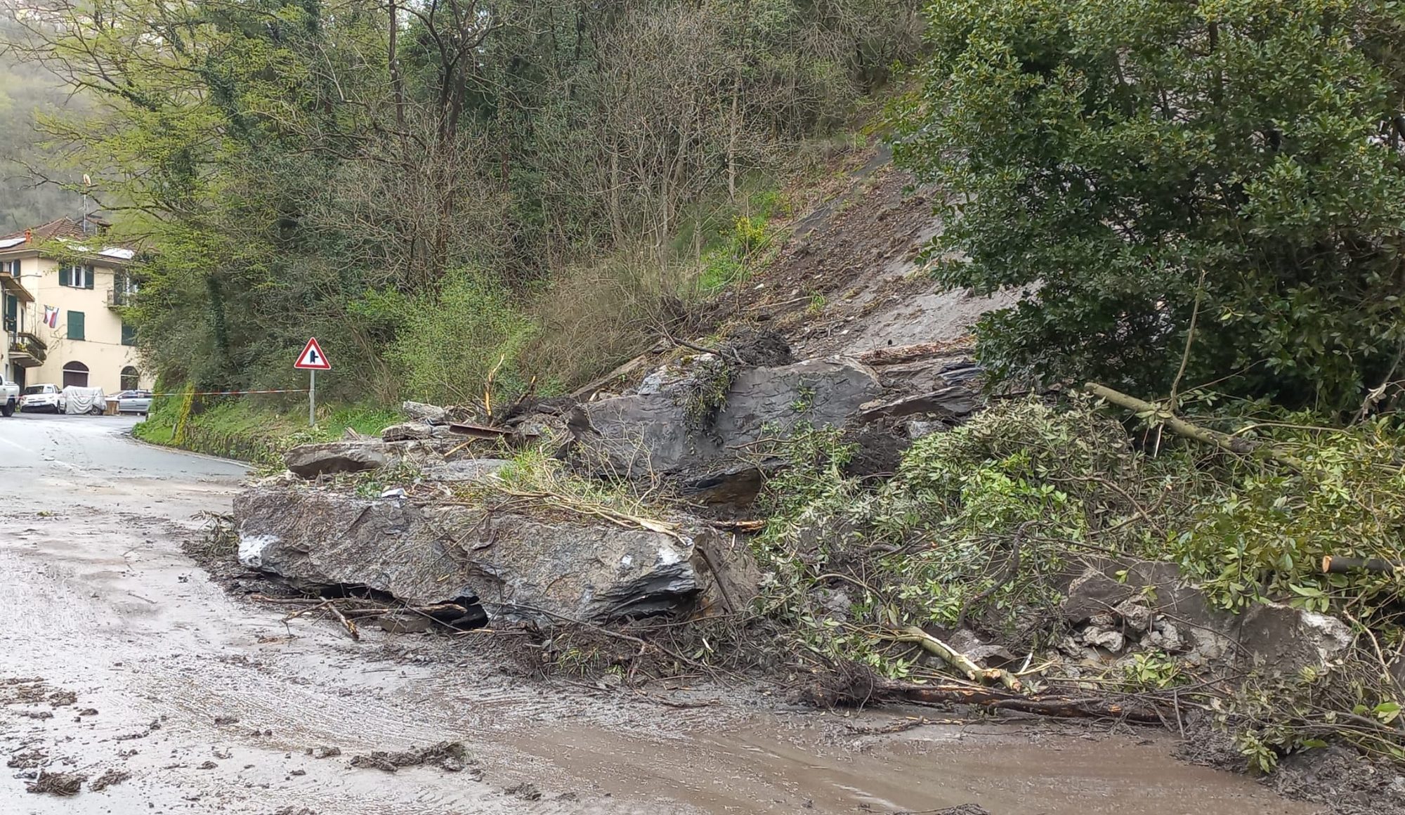 Riapre oggi (a senso unico alternato) la Statale 45. Si spera di ...