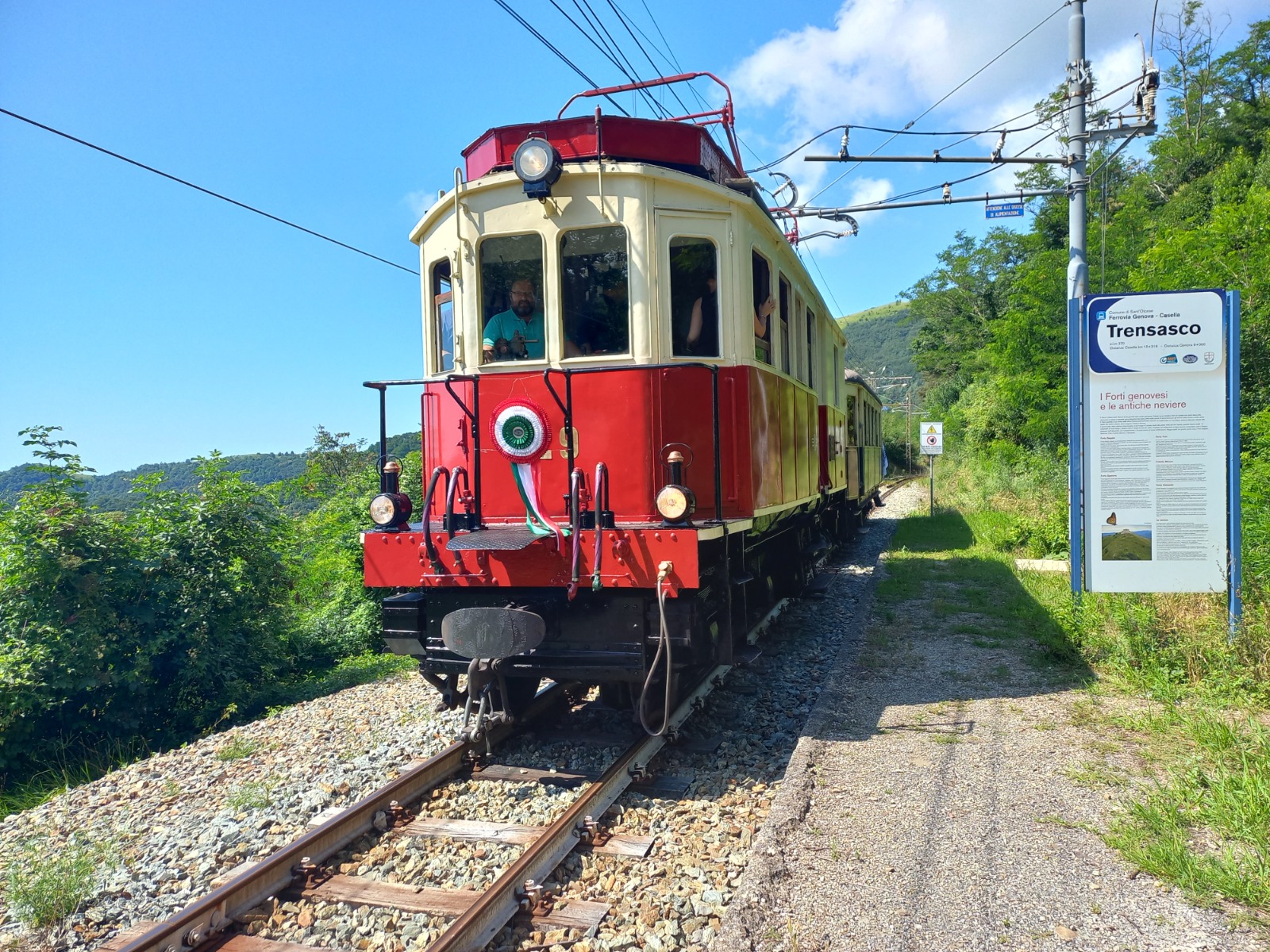 Genova-Casella, tornano i treni nel weekend: dal 25 aprile servizio ...