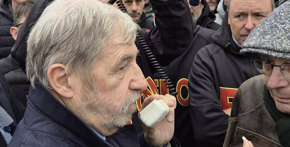 Ex Ilva, Bucci al presidio di Cornigliano: «La fabbrica deve restare ...