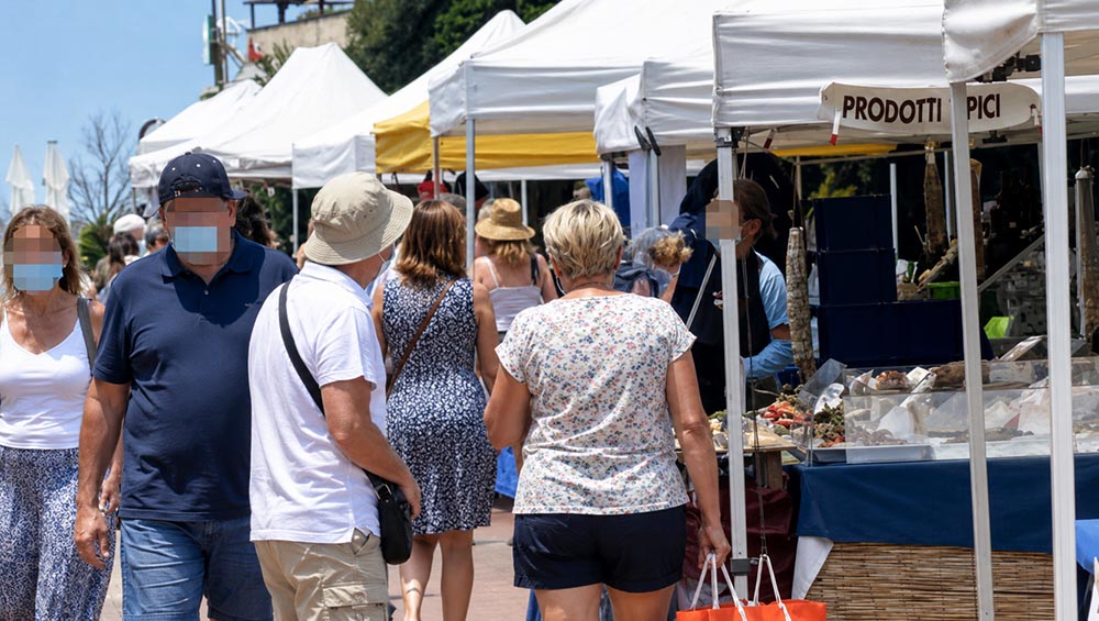 Boccadasse si riempie di bancarelle: torna la Fiera di Sant’Antonio con ...